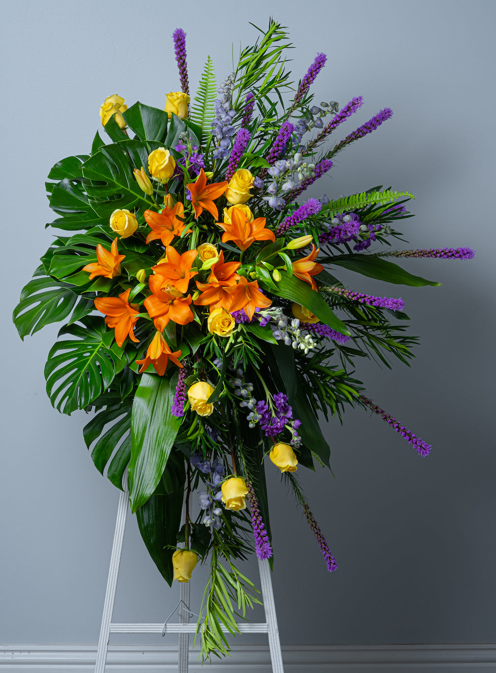 Birds Solace Standing Easel Spray – House-of-Blooms